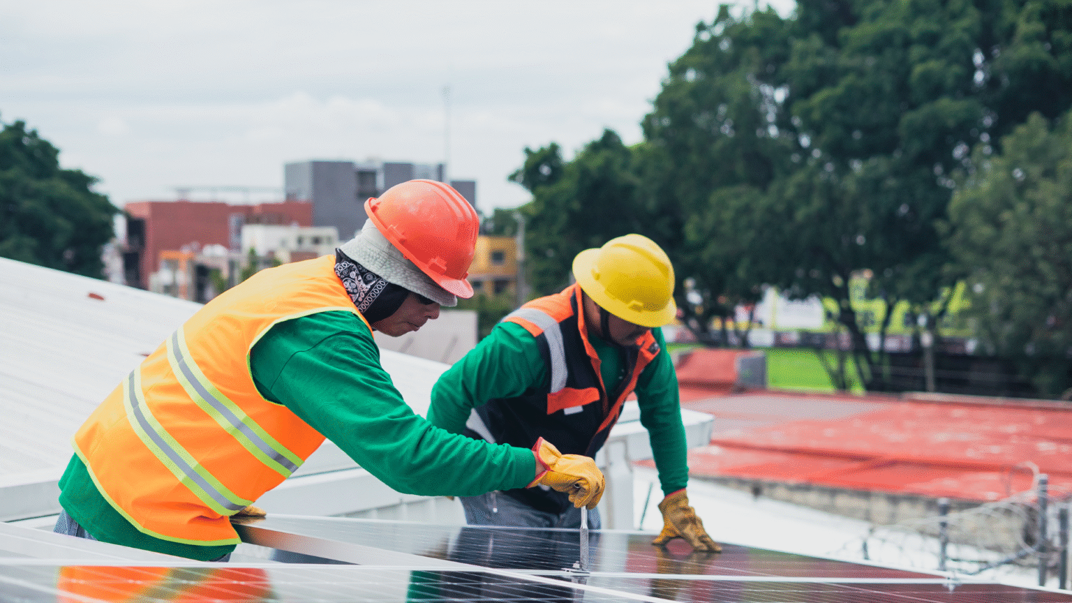 Free Solar Training Chicago – Apply Now | 548 Foundation